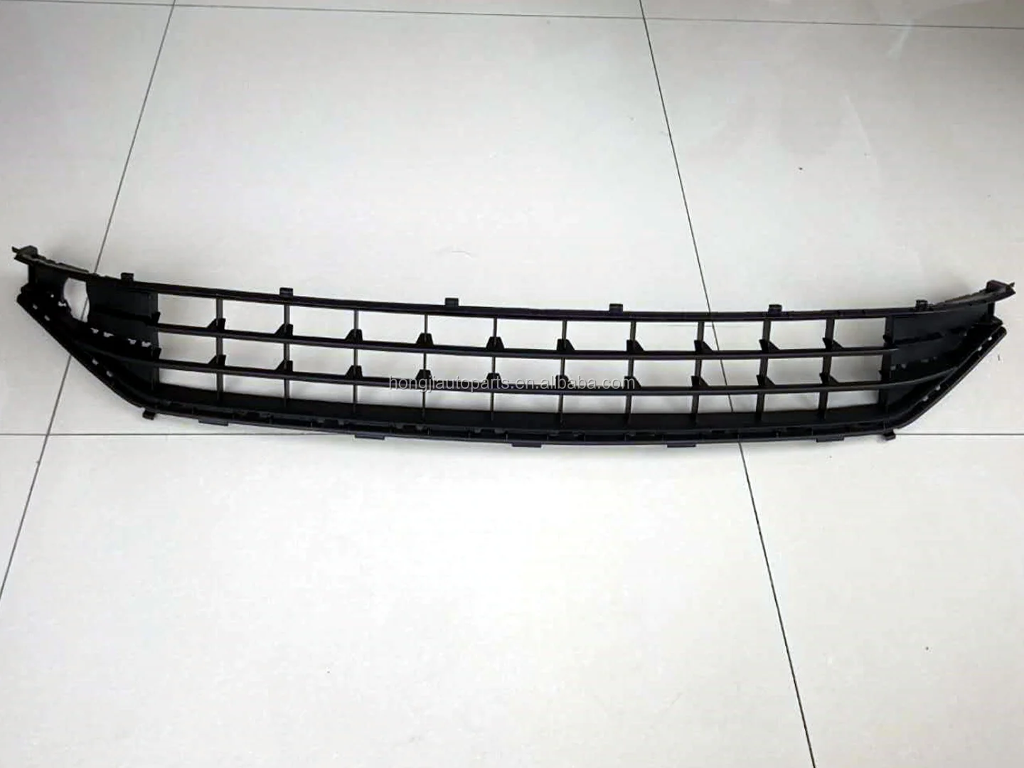 17a807221car Body Parts for Volkswagen VW Jetta Front Bumper 2019 2020