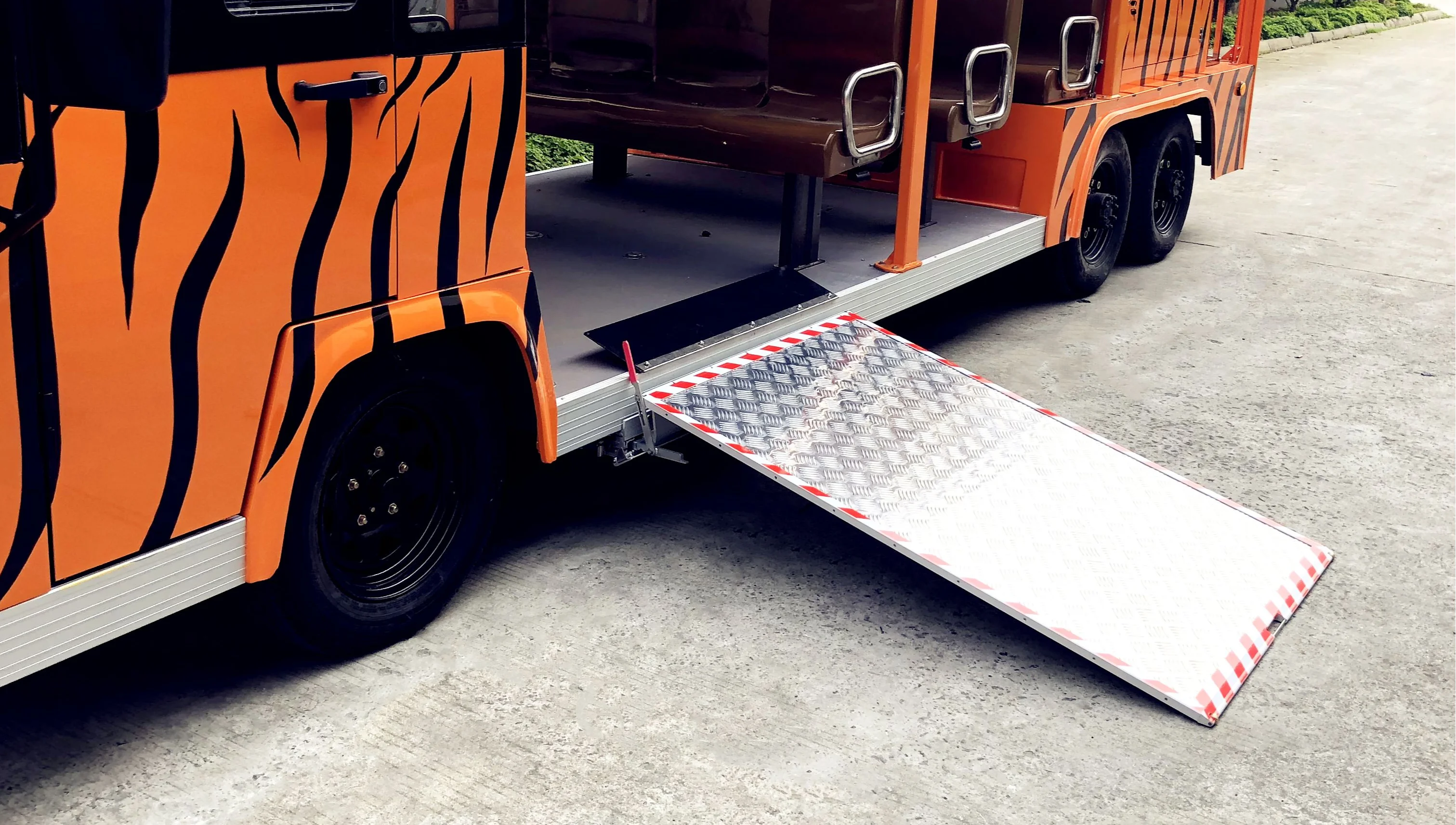 Manual Wheelchair Loading Ramp For City Bus To Help Wheelchair Occupant ...