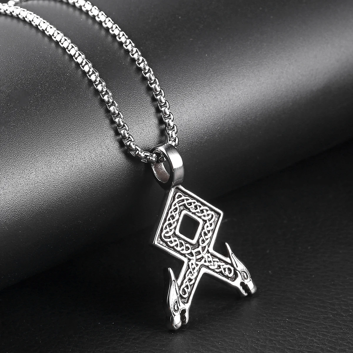 Stainless Steel Wolf Heads Othala Odal Rune Pendant Necklace With ...