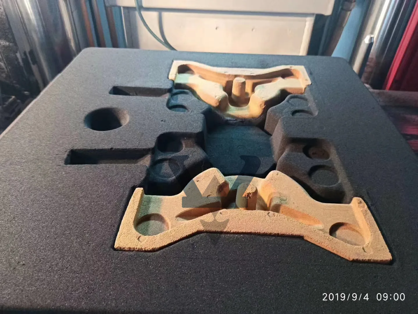 Automatic Horizontal Type Flaskless Foundry Sand Molding Machine For ...