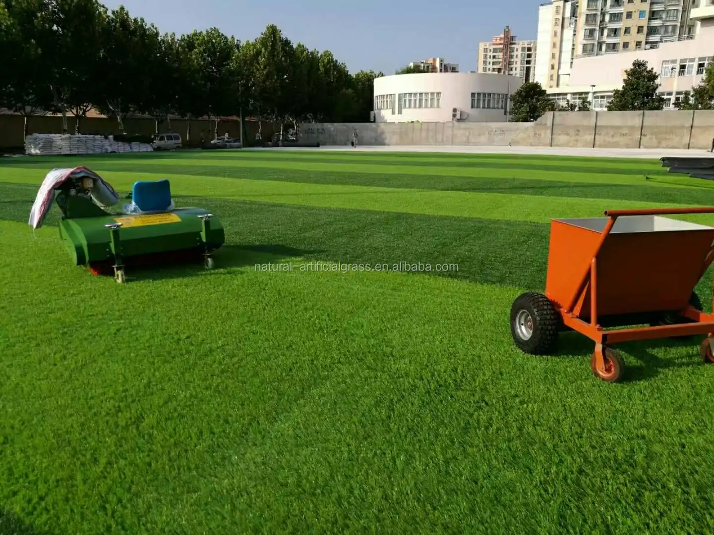 Sand Rubber Granules Infill Machine For Artificial Grass Installation ...