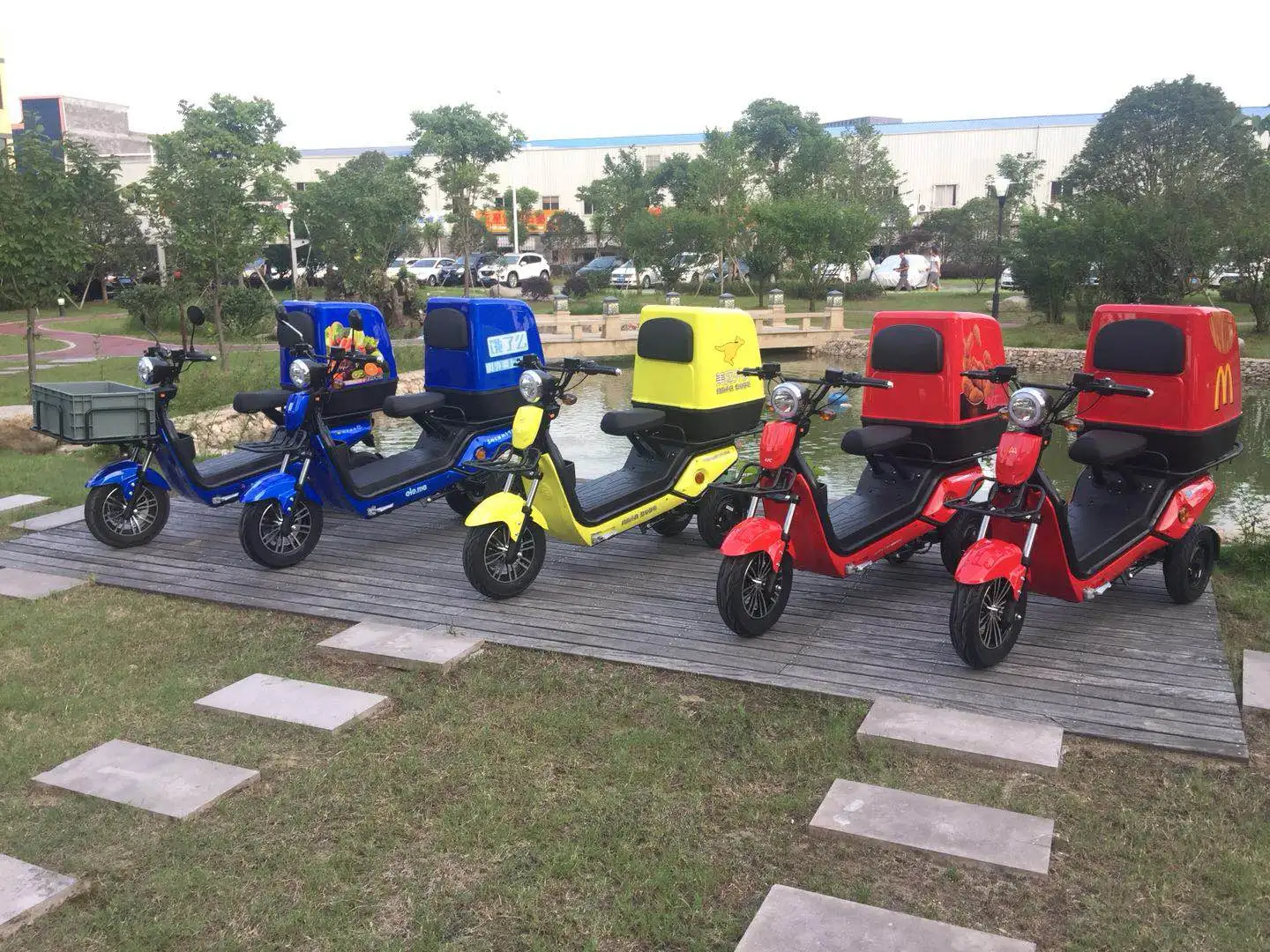 3 Wheeler Cargo Scooter - Buy 3 Wheeler Electric,Cargo Scooter,Pizza ...