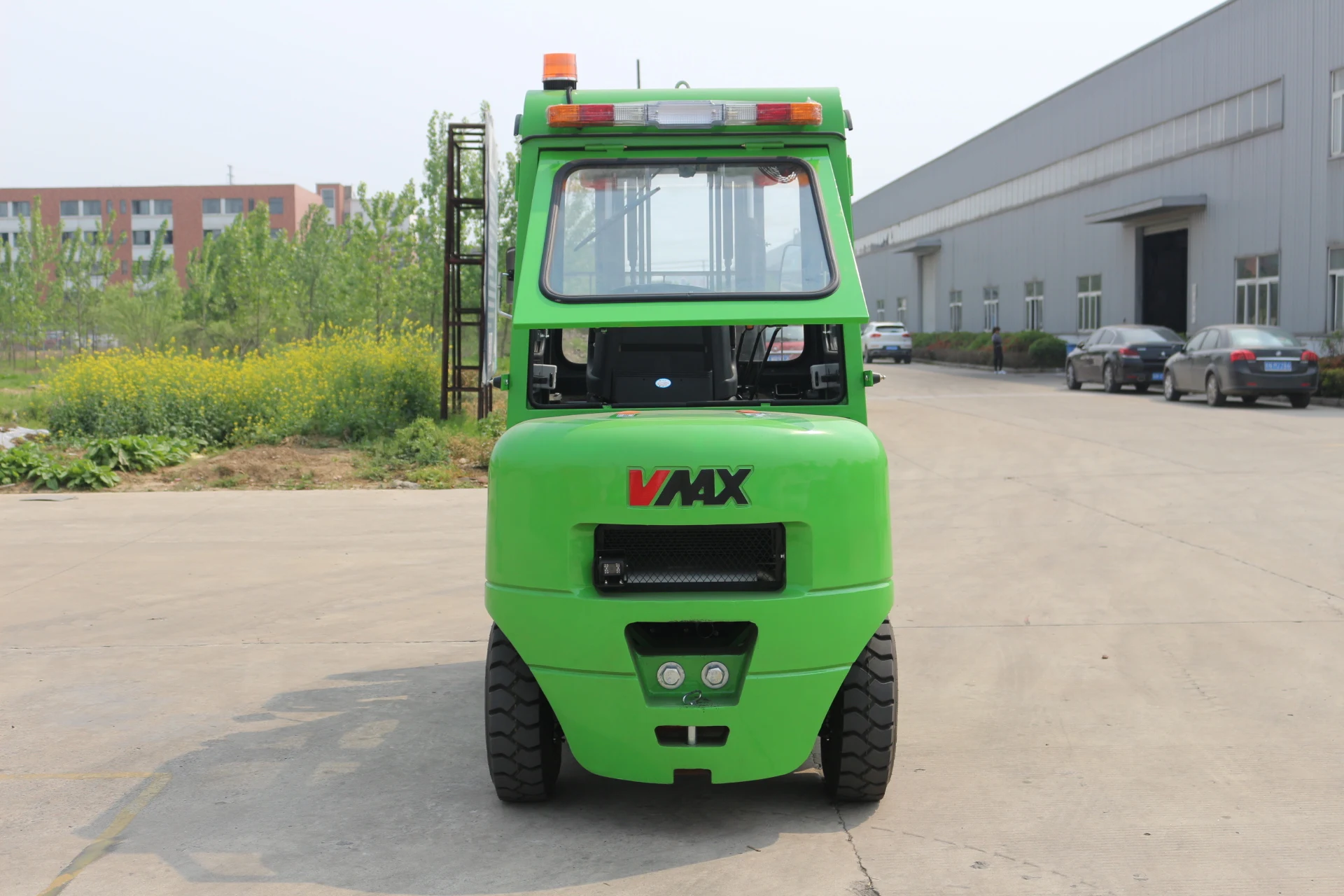 3 Ton Forklift with AC & Heating - Ideal for Hot/cold Places