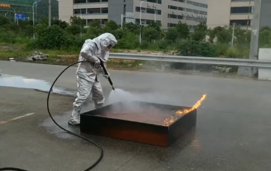 Fire Fighting Water Mist & Jet Stream Lance - 18m Spray Distance