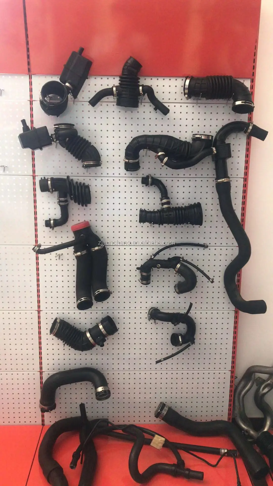 Freelander 2 Intercooler Hose - LR002589 - 1year Warranty