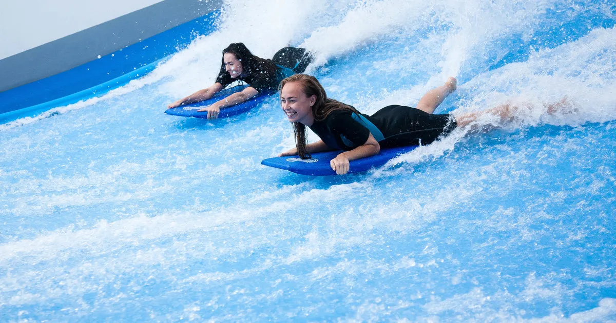 New Design Stationary Type Flowrider Surfing Simulator