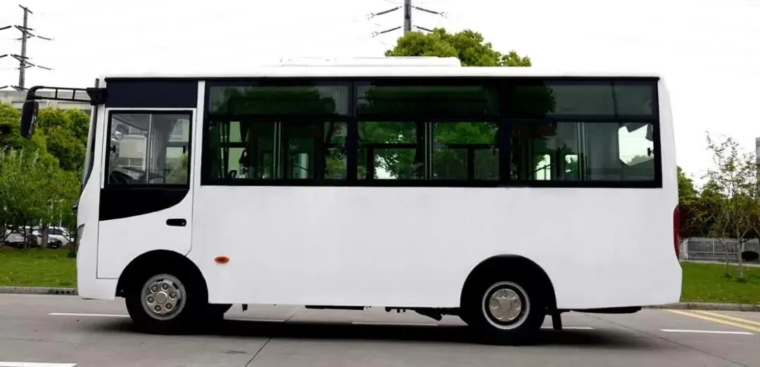Low Floor Coach - Buy Bus,Coach,New City Bus Product on Alibaba.com