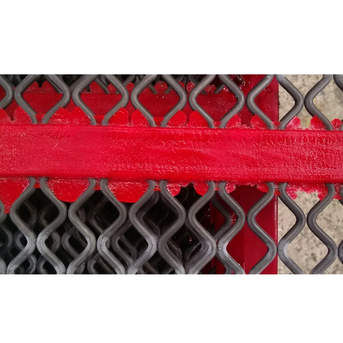 Poly Ripple Plated Hook Self Cleaning Screen Mesh