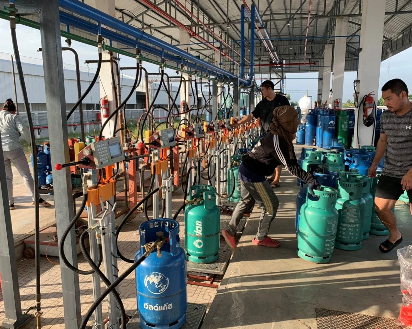 LPG Gas Cylinder Weighing Machine - High Accuracy & Efficiency