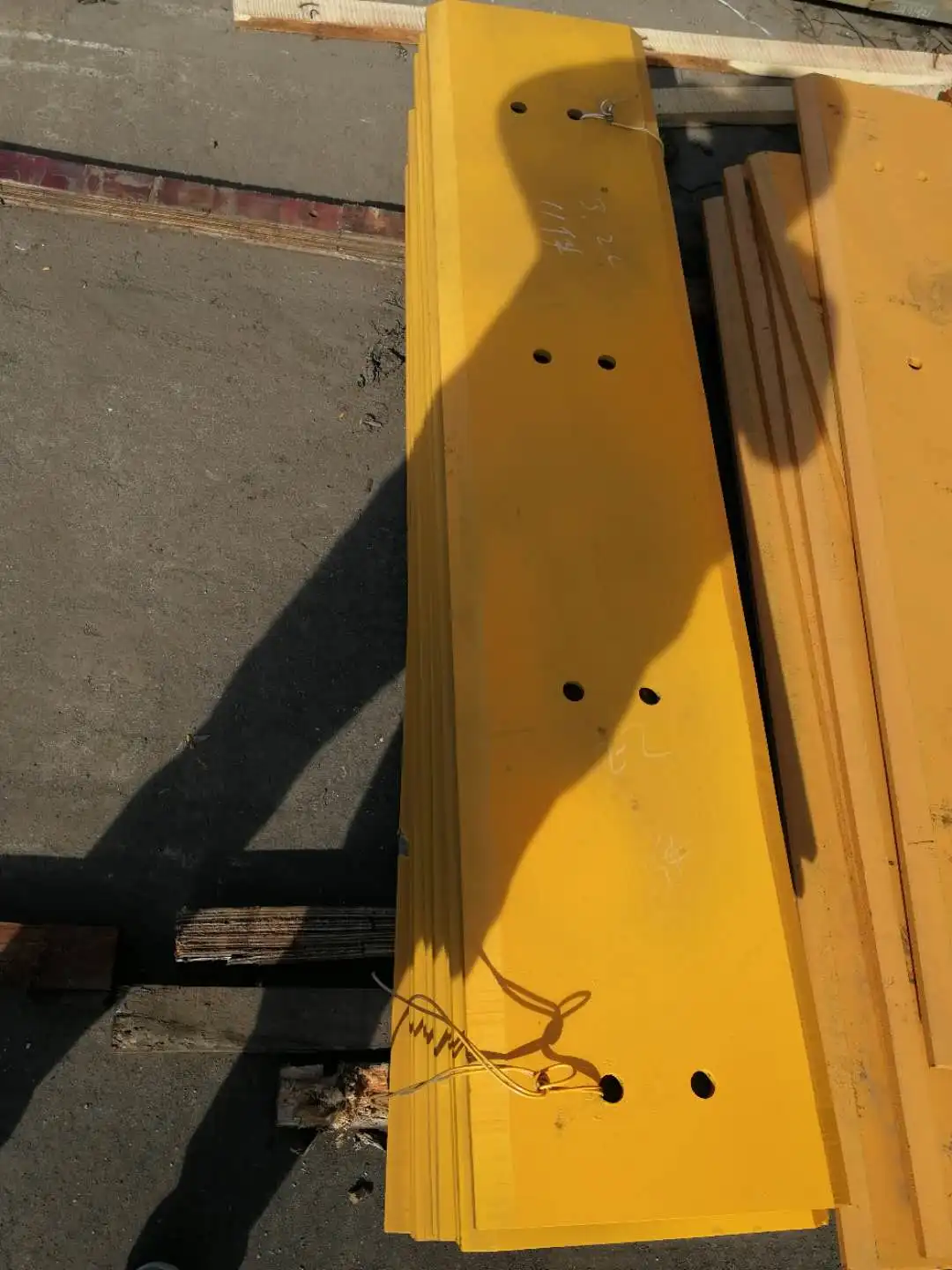 China Wheel Loader Cutting Edges Blade 253402997 ZL50GN LW500 - XCMG ...
