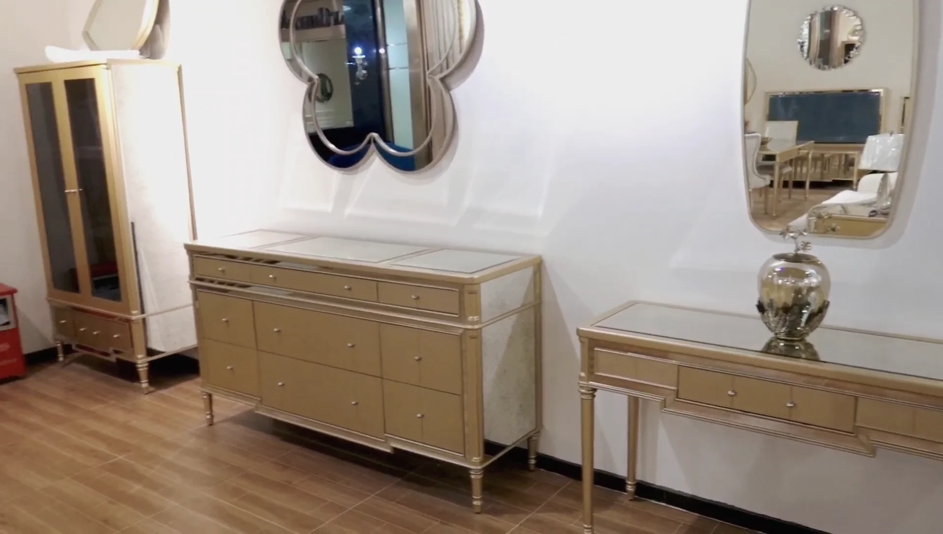 Modern 4 Doors Metal Leg Decorative With Color Stripe Mirrored Buffet ...