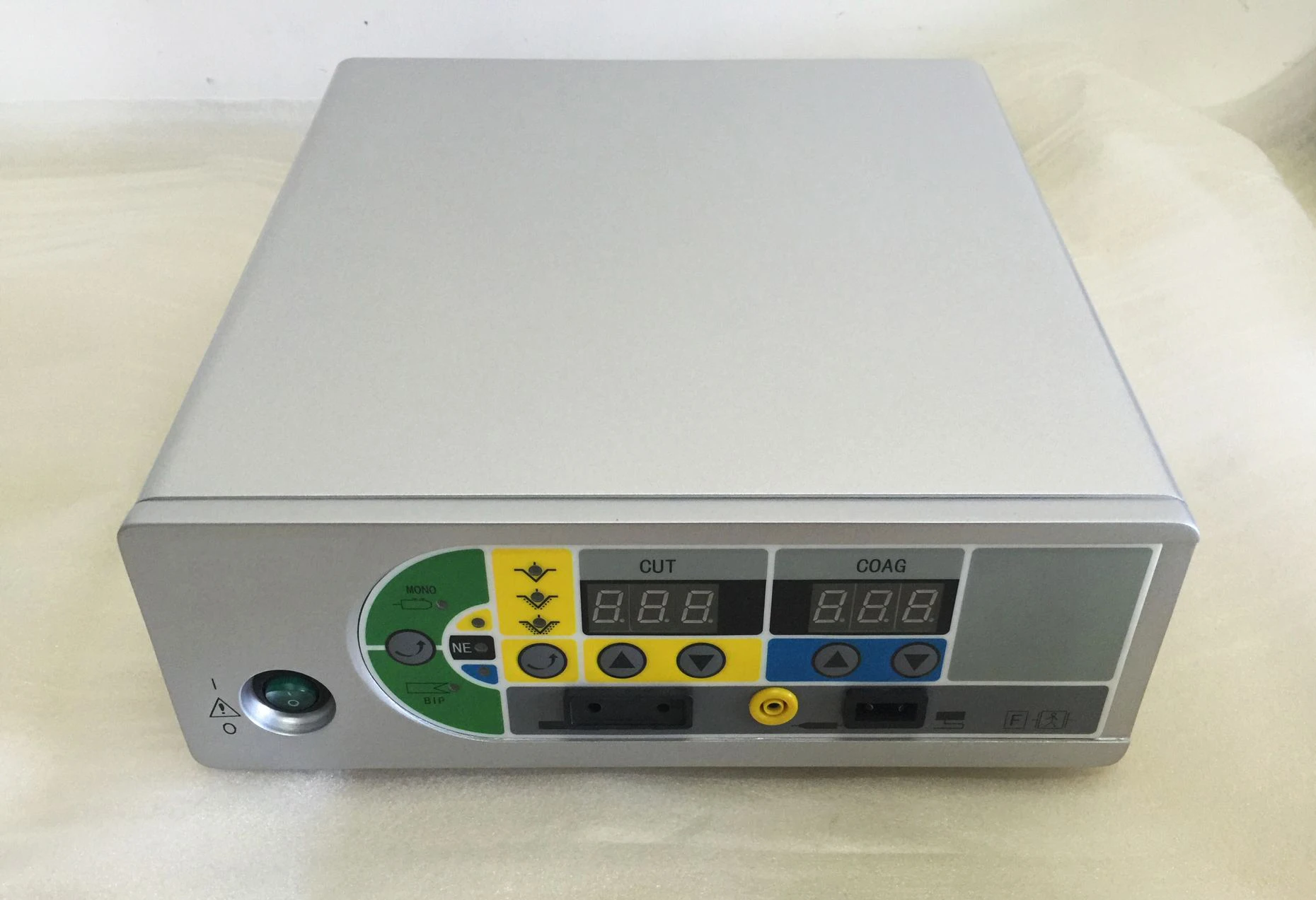 100w Monopolar Bipolar Medical Electrosurgical Unit,Cutting Cautery ...