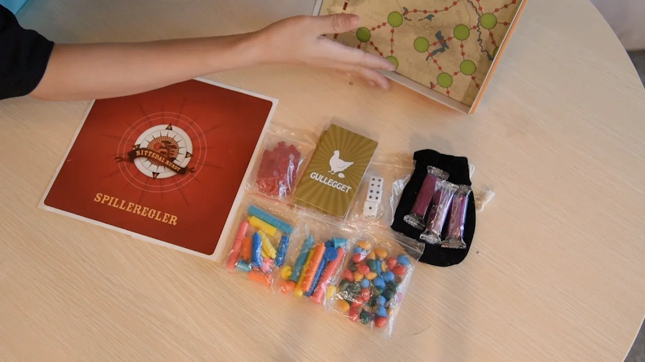 Customized Indoor Paper Table Games/board Game Pieces/game Board - Buy ...