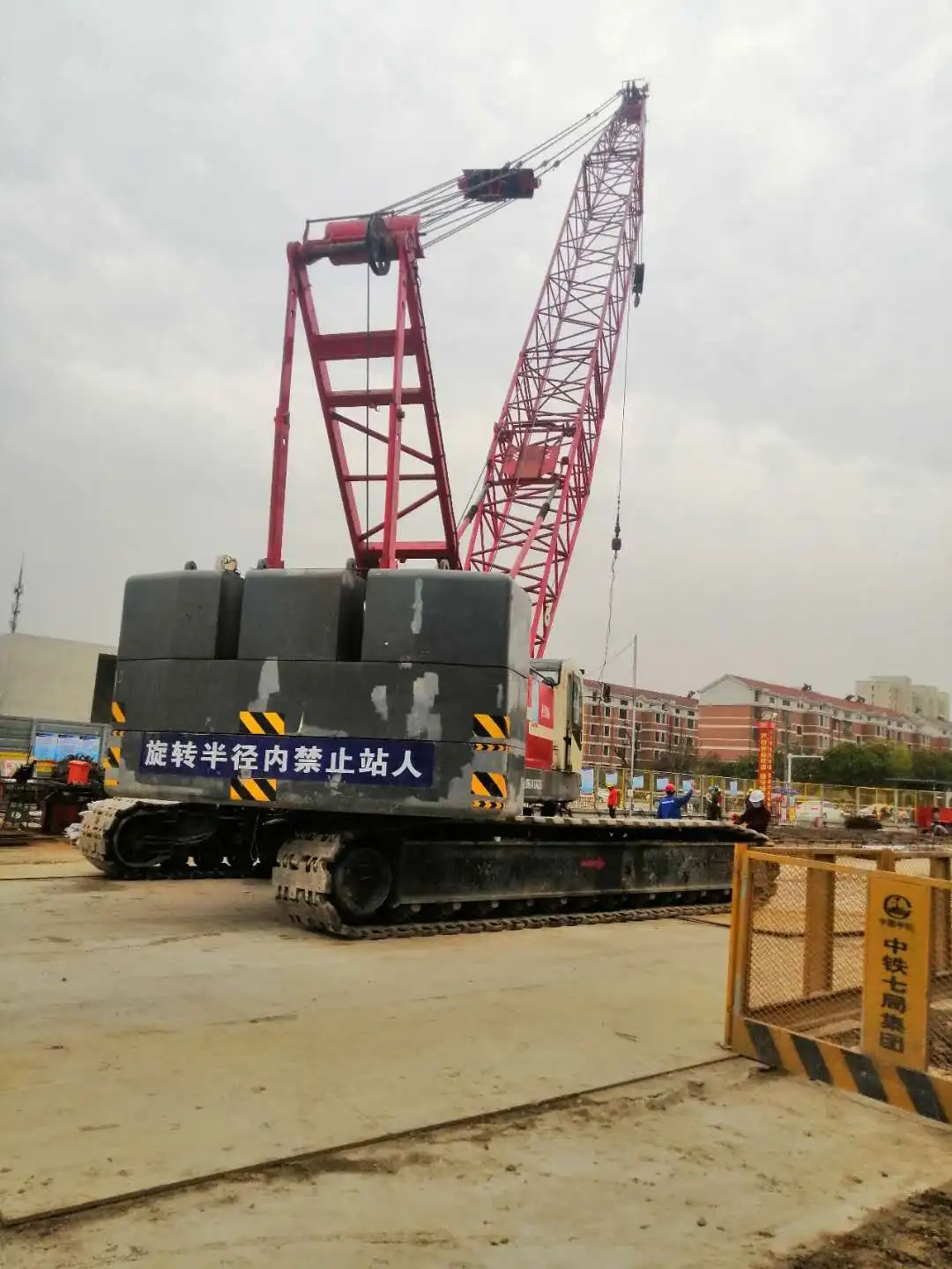 Used FUWA 120 Ton Crawler Crane QUY120 for Sale - Great Condition