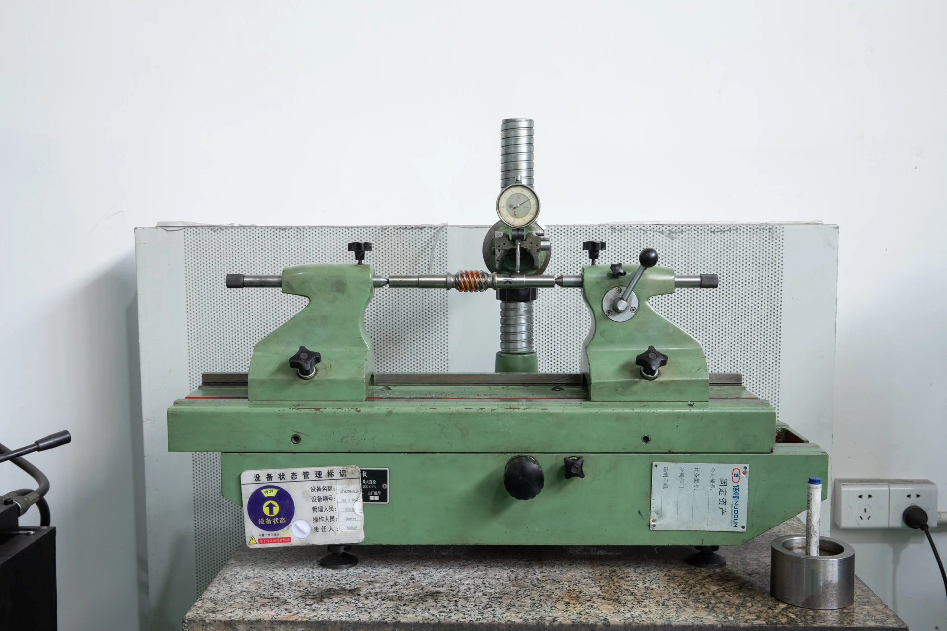 Hand Wheel Screw Jack - Manual Lifting Power Transmission