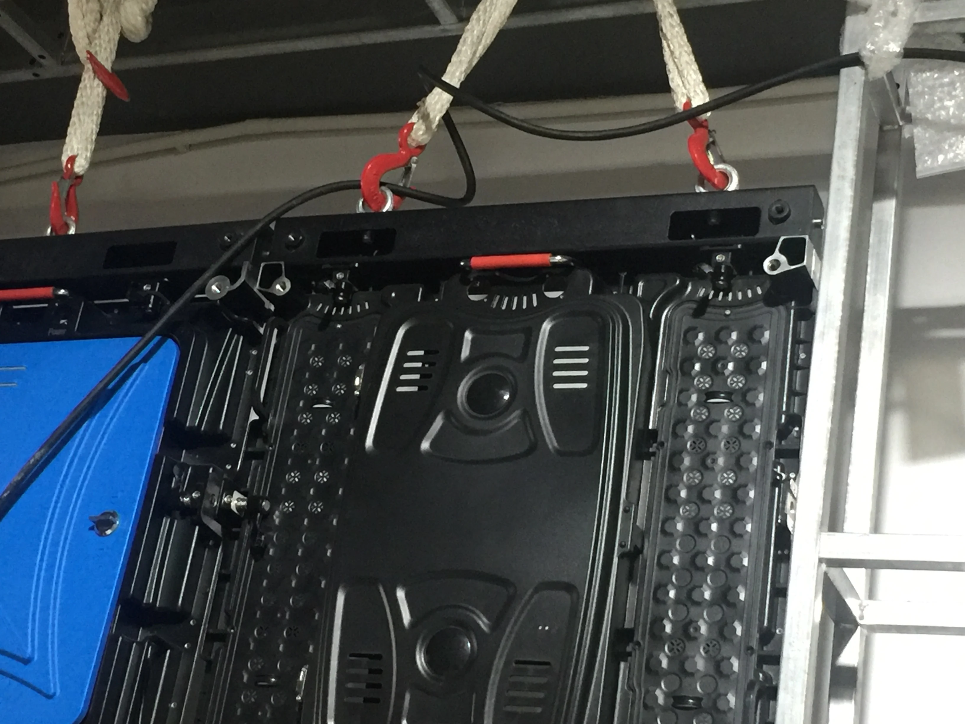 LED Display Hanging Bar - Customize Your Screen Setup