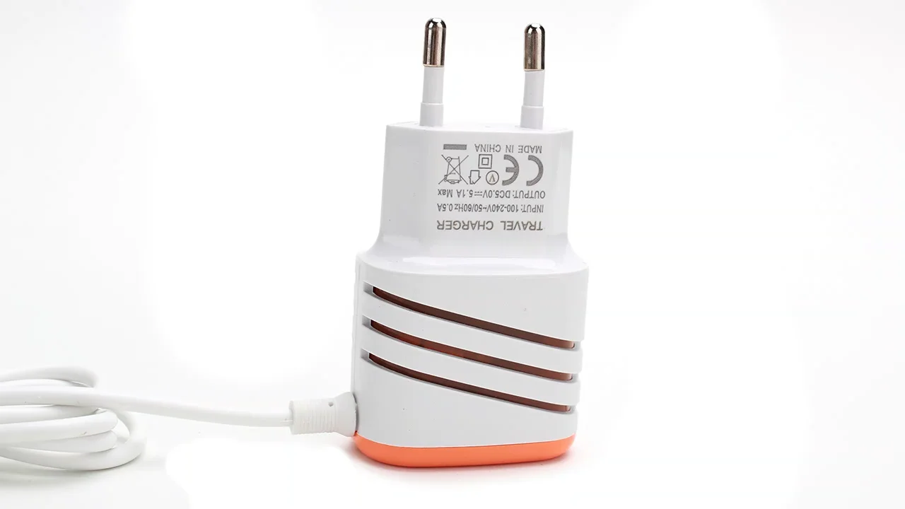 Led Light Universal Travel Charger Adapter Mobile Phone Charger With V8 ...