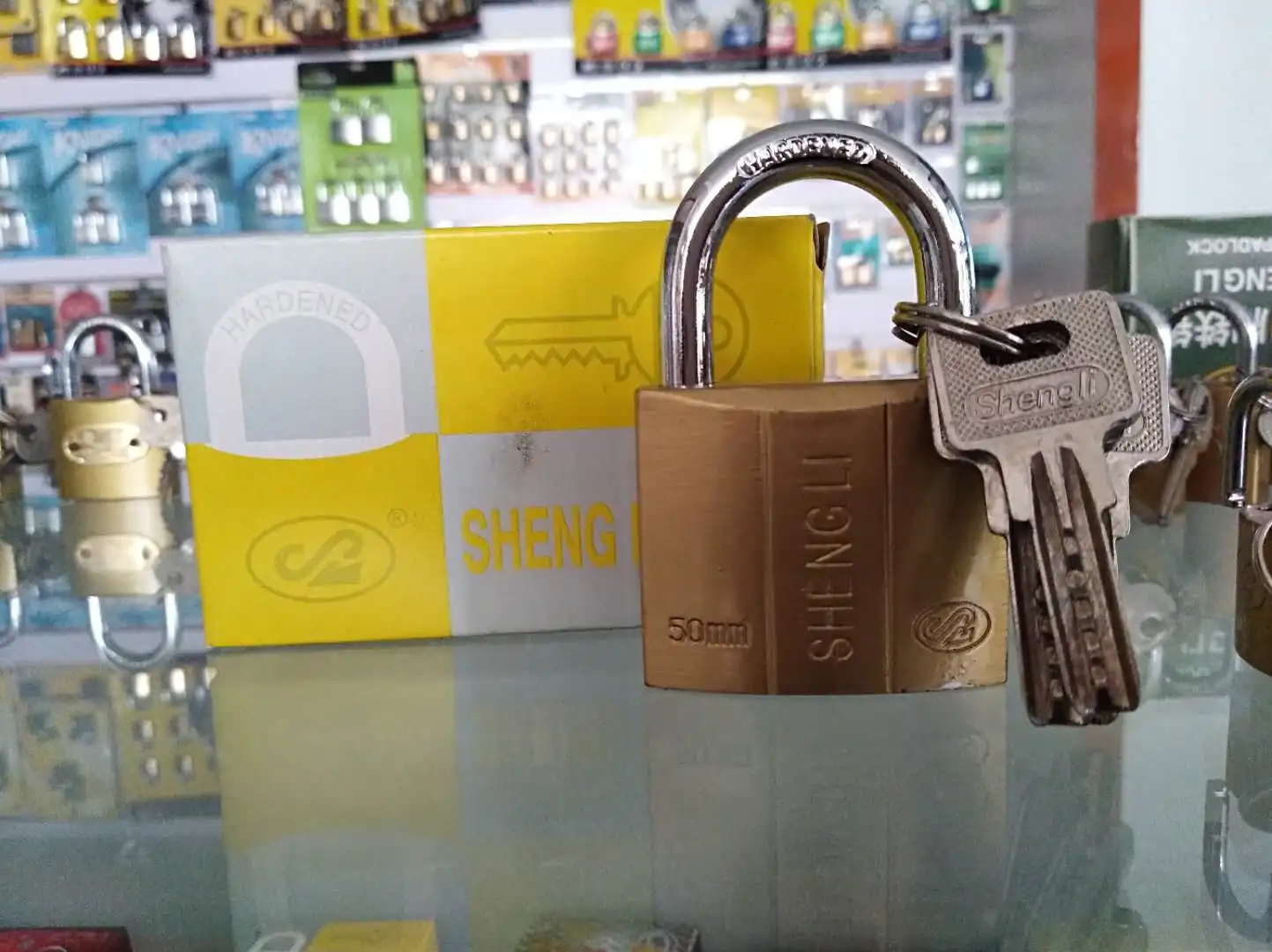 Cheap and Popular Security Dual-Line Imitate Brass Atom Padlock