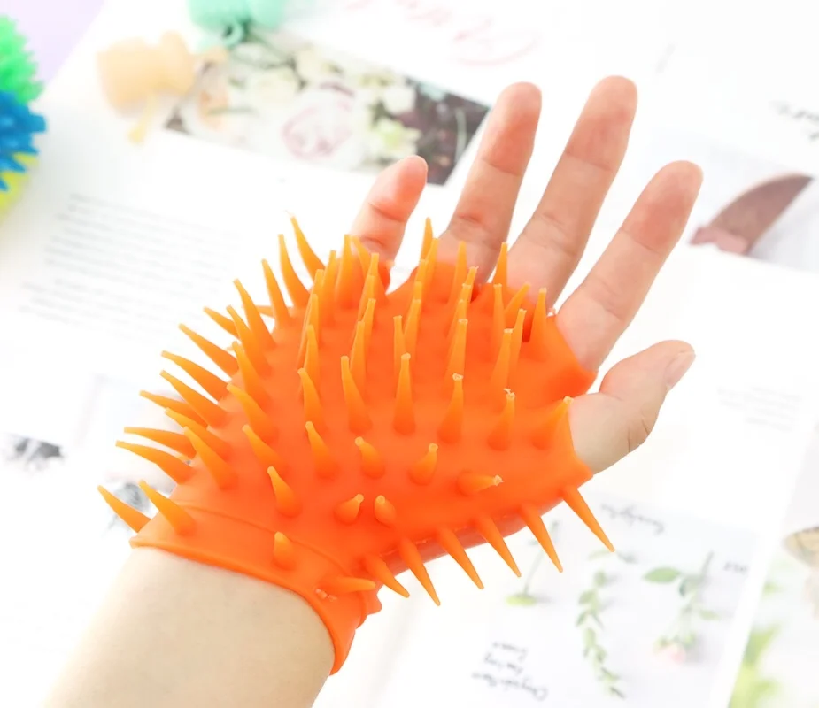 2022 Tongle Promotional Gift Tpr Cute Puffer Hand Cover For Girls Spiky ...