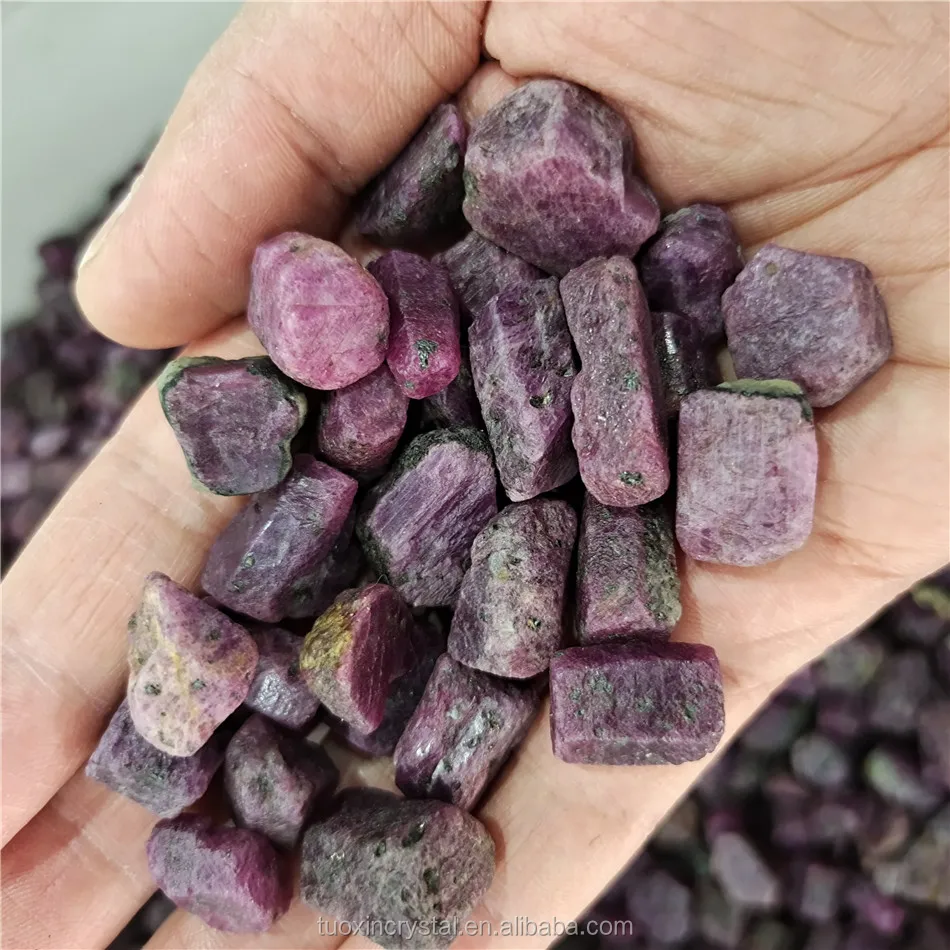 Pierre Précieuse De Rubis Rouge De Roche Naturelle De Haute Qualité ...