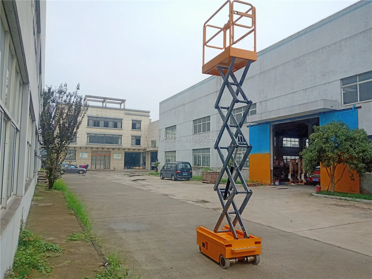 Order Picker Cherry Picker Mini Scissor Lift Platform Automatic Lift ...