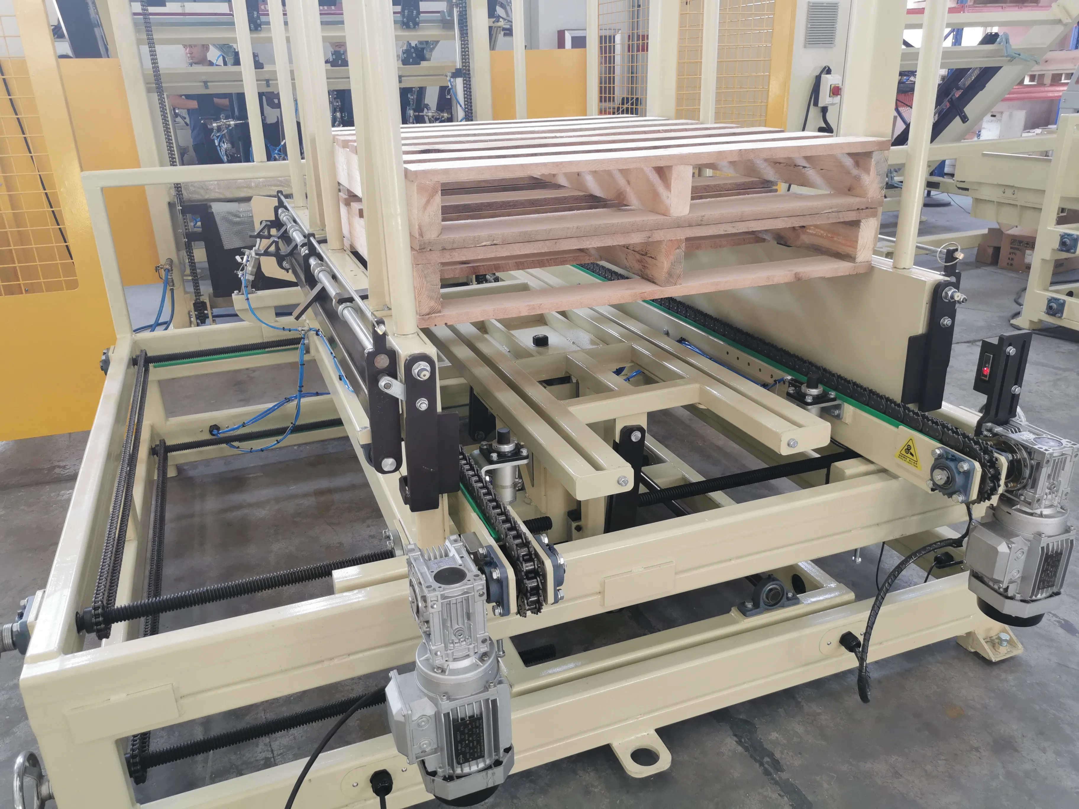 Professional Sf9025 Semi Automatic Wood Pallet Making Machine - Buy ...