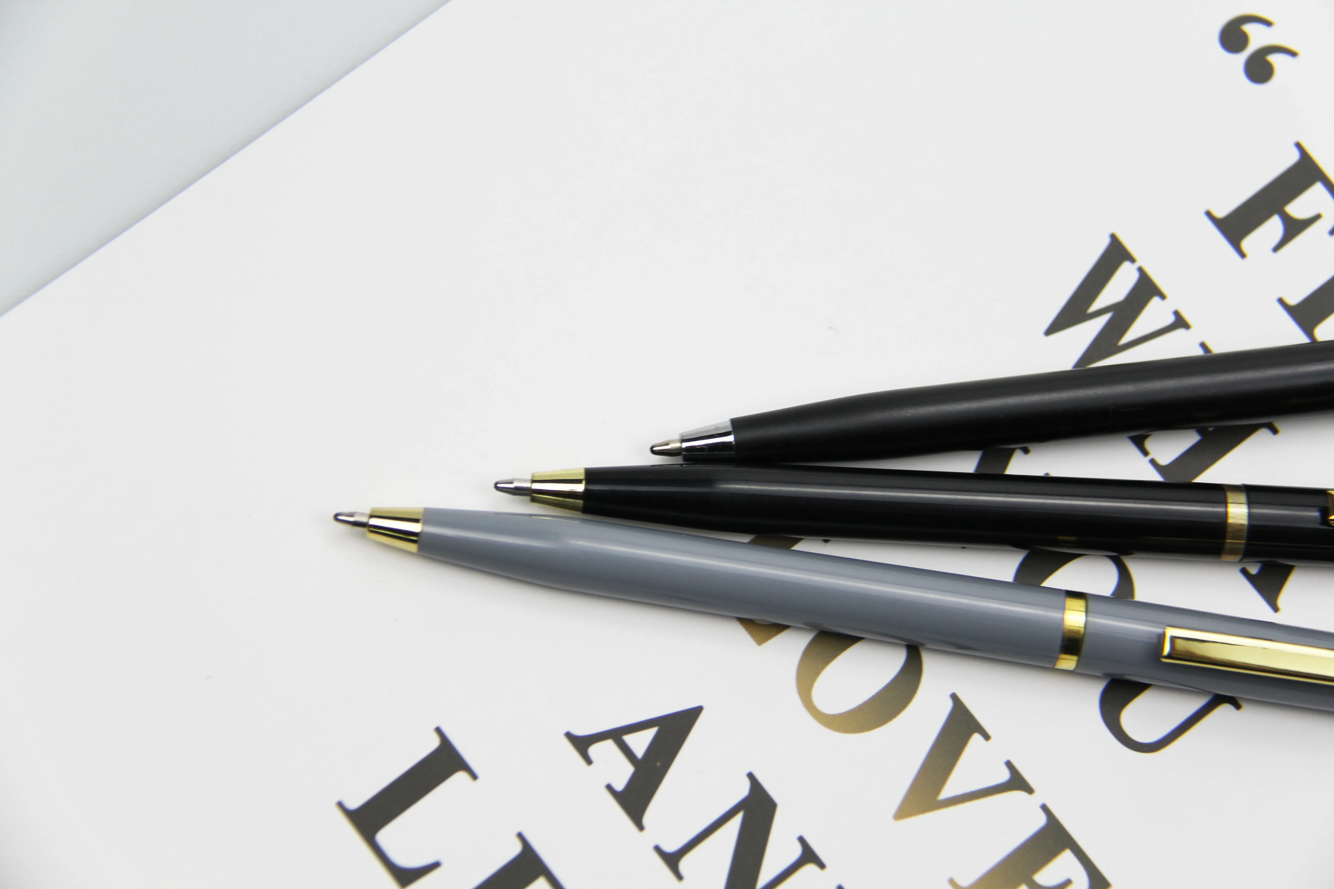 Hotel Use Promotion Plastic Black Hilton Ball Pen