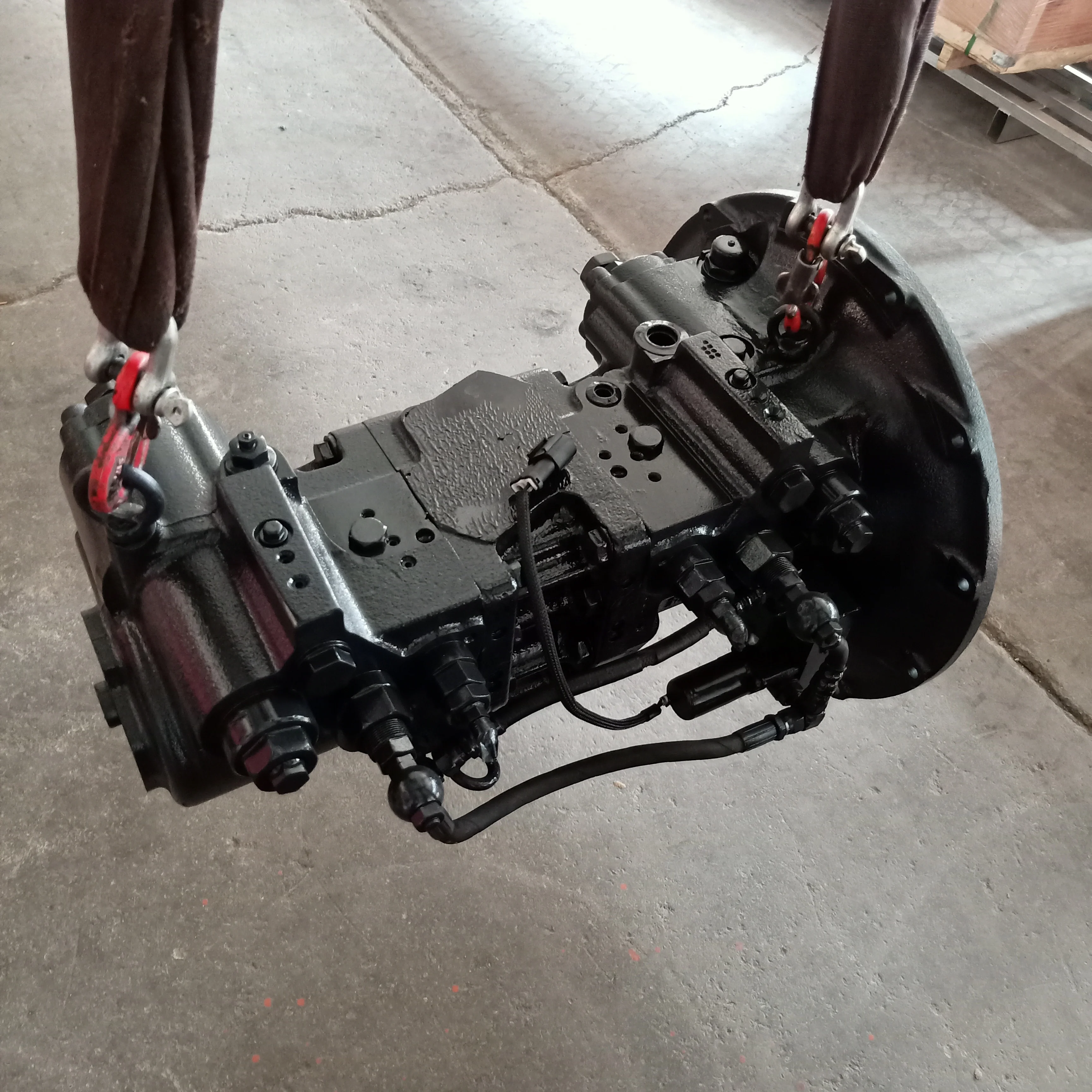 Excavator Pc2000-8 Hydraulic Pump 7082k00120 Pc2000-8 Main Pump 708-2k ...