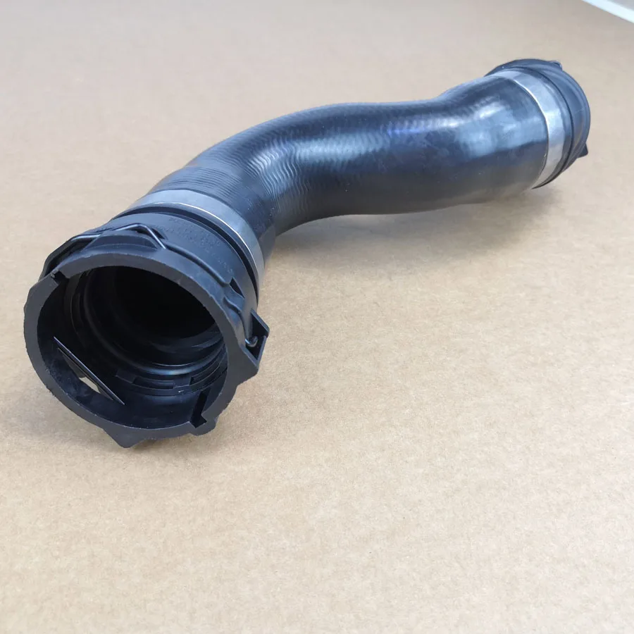Auto Lagere Koelvloeistof Pipe Slang Voor Bmw E60 E61 17127565780 1712 ...