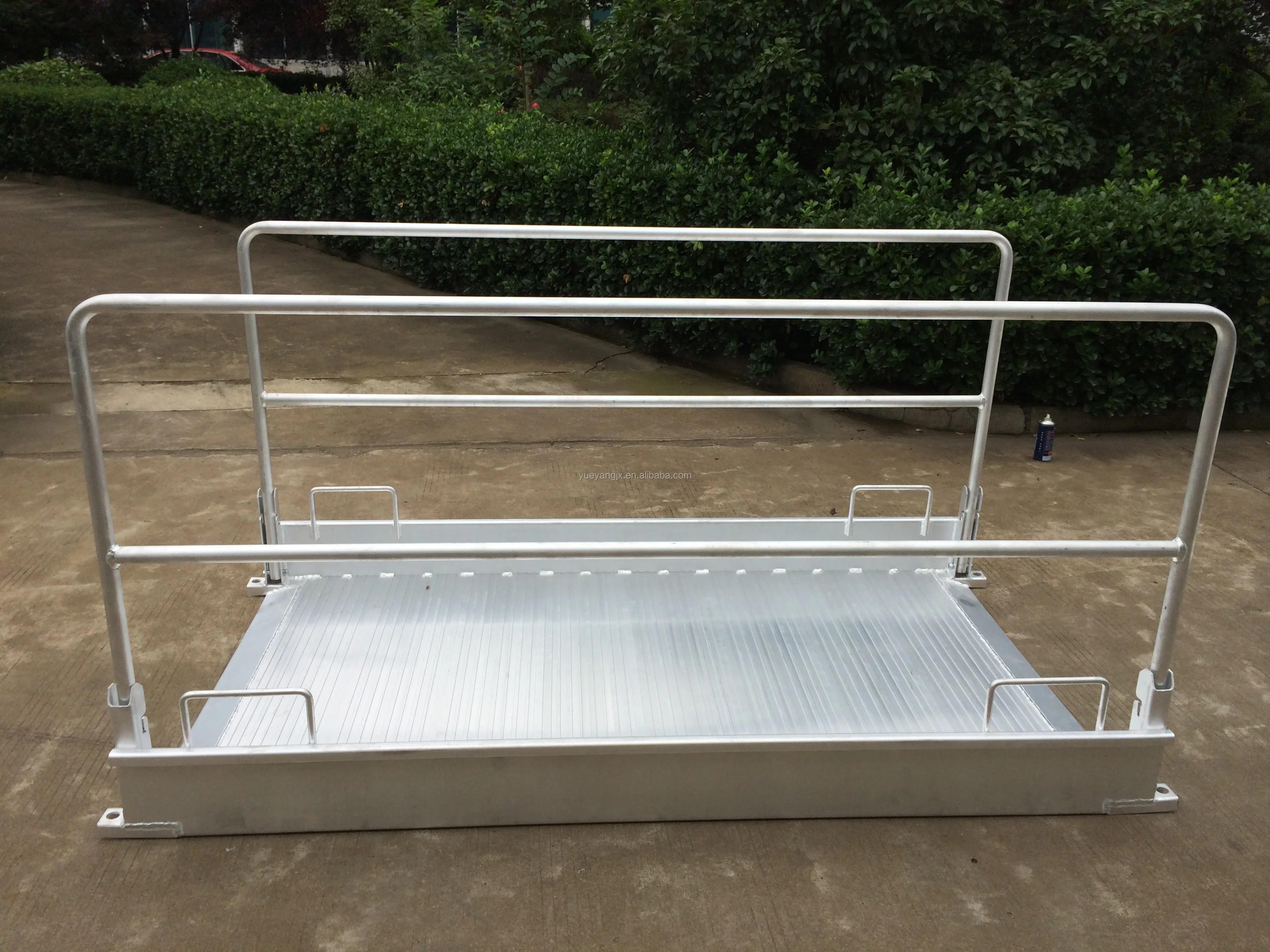 High Strength Aluminium Gangway with Ramp and Handrail