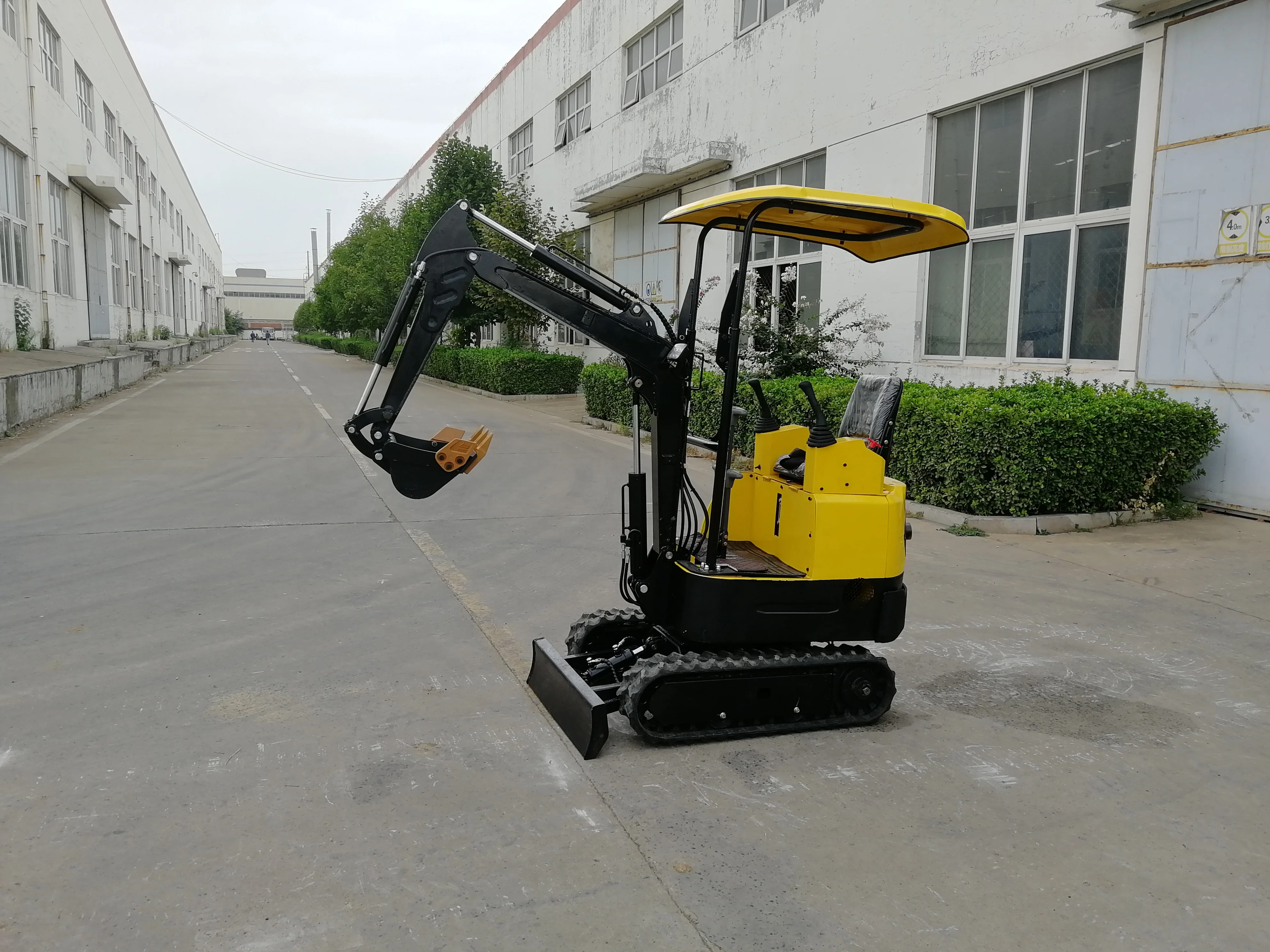Fast Delivery Towable Backhoe Mini Excavator Ht10 With Boom Swing ...