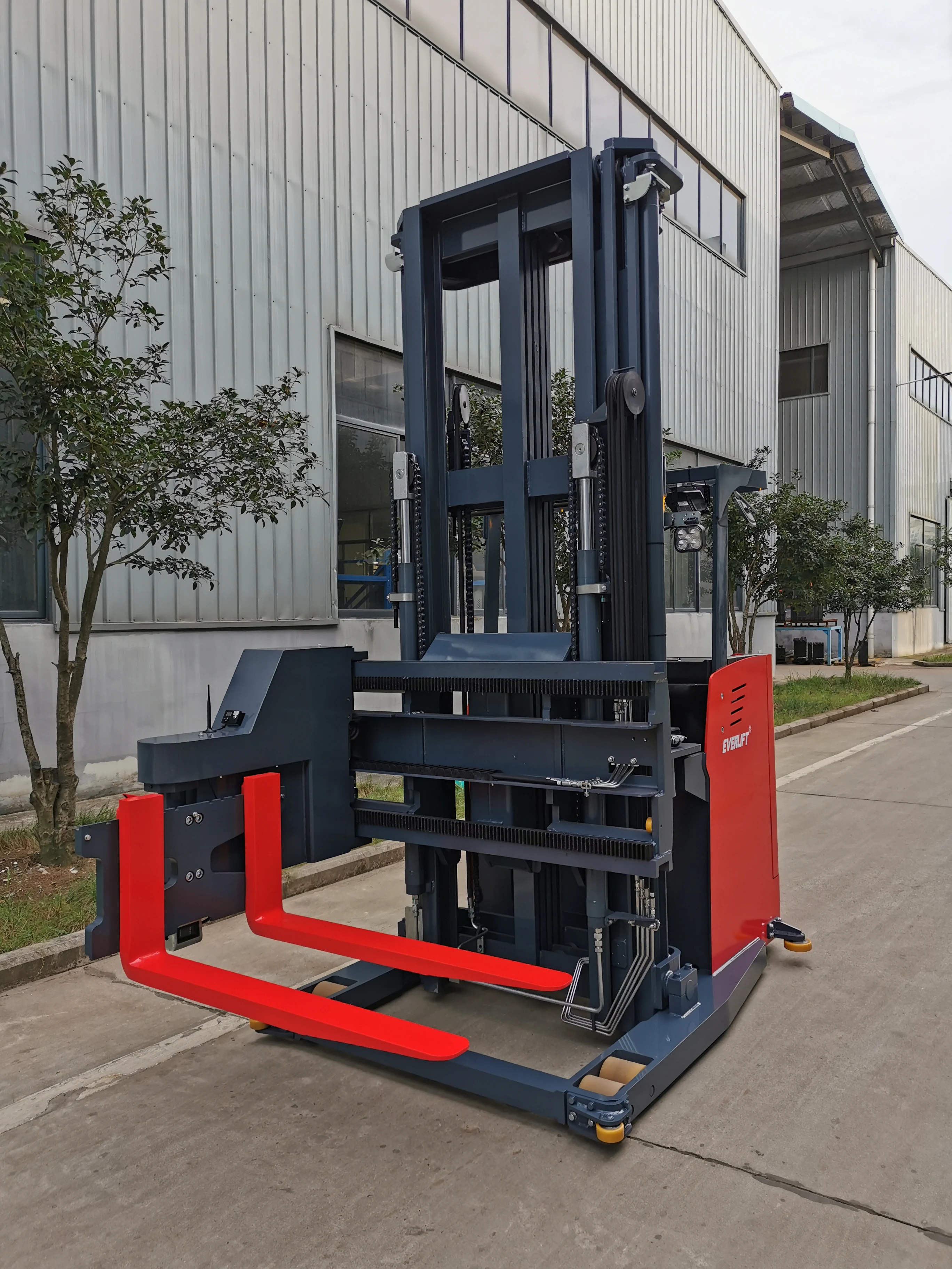3-way Electric Pallet Stacker - 1500kg Capacity & 6000mm Lift Height