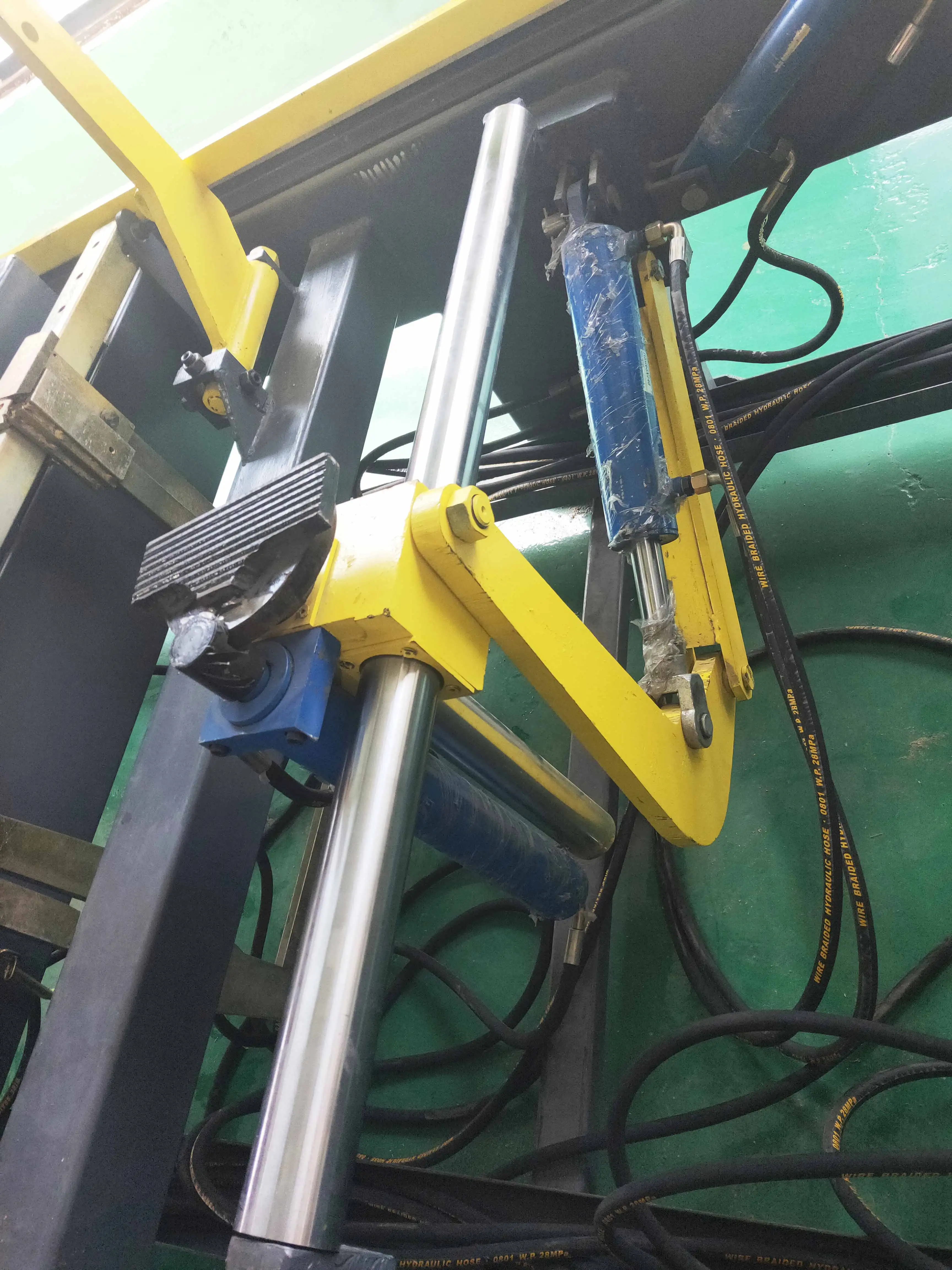 Portable Saw Mill, Wood Mill Bandsaw, Log Sawing Machine| Alibaba.com