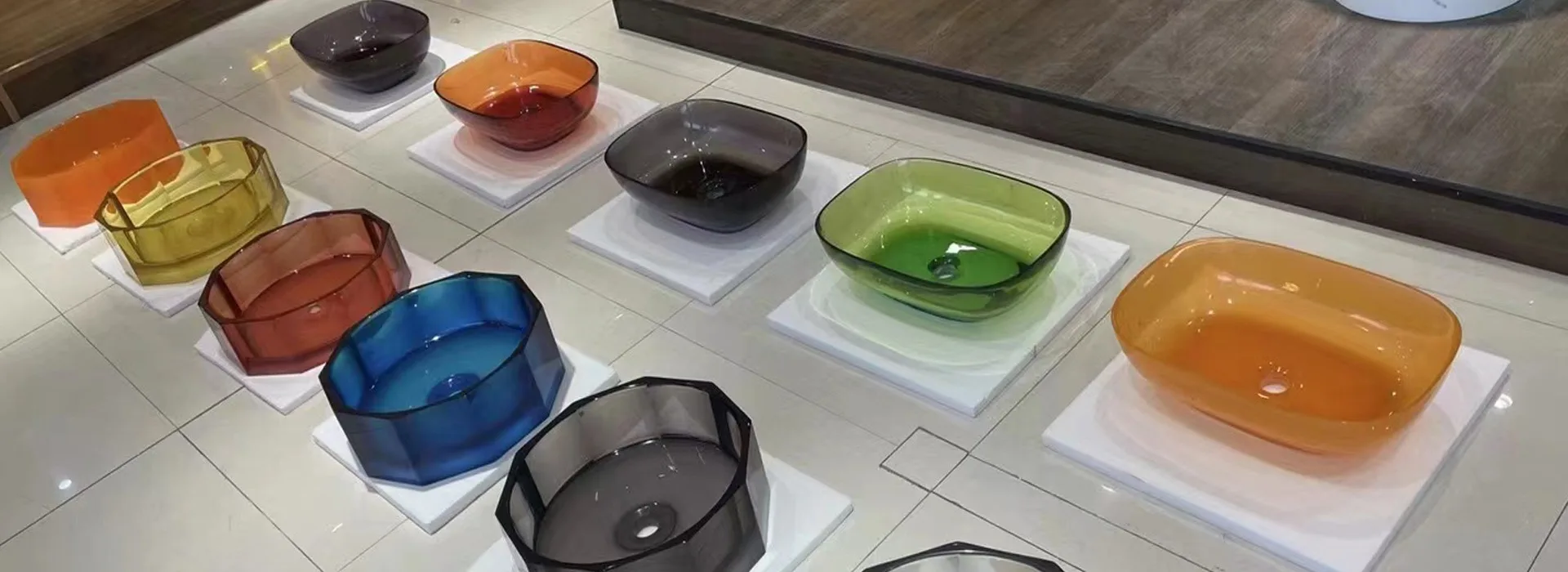 Venus Sanitary Ware Co., Ltd. - bathtub, wash basin