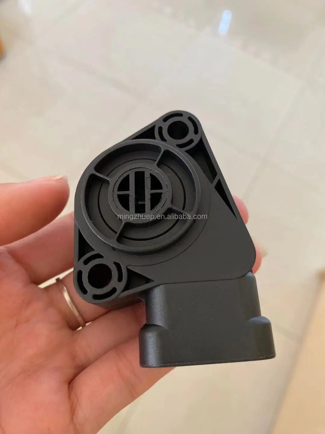 15038313 VOE15038313 Throttle Position Sensor - Reliable Performance