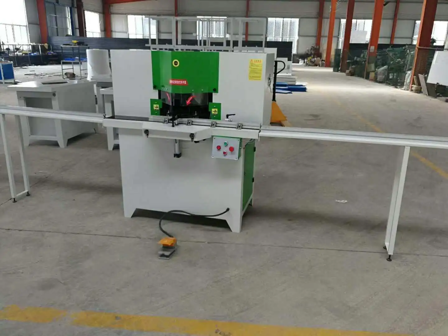 Mitre Wood Cutting Door Window Frame 45 Angle Frame Double Head Sawing ...