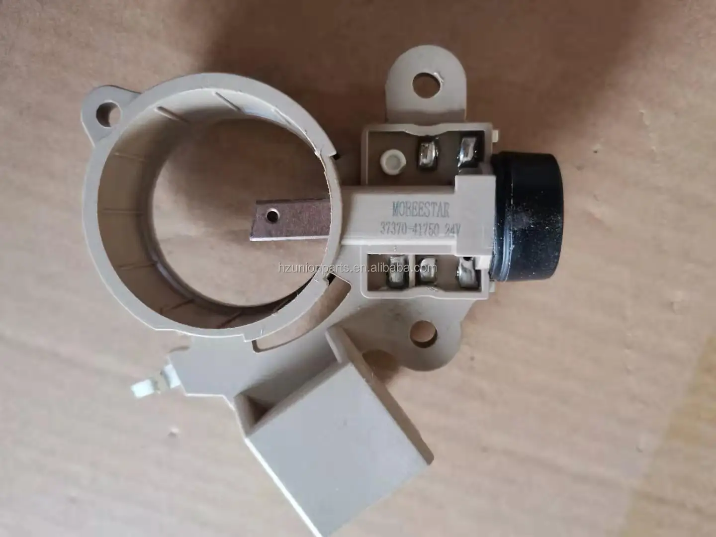 OEM 37370-41750 for Hyundai HD170 REGULATOR ASSY-GENERATOR