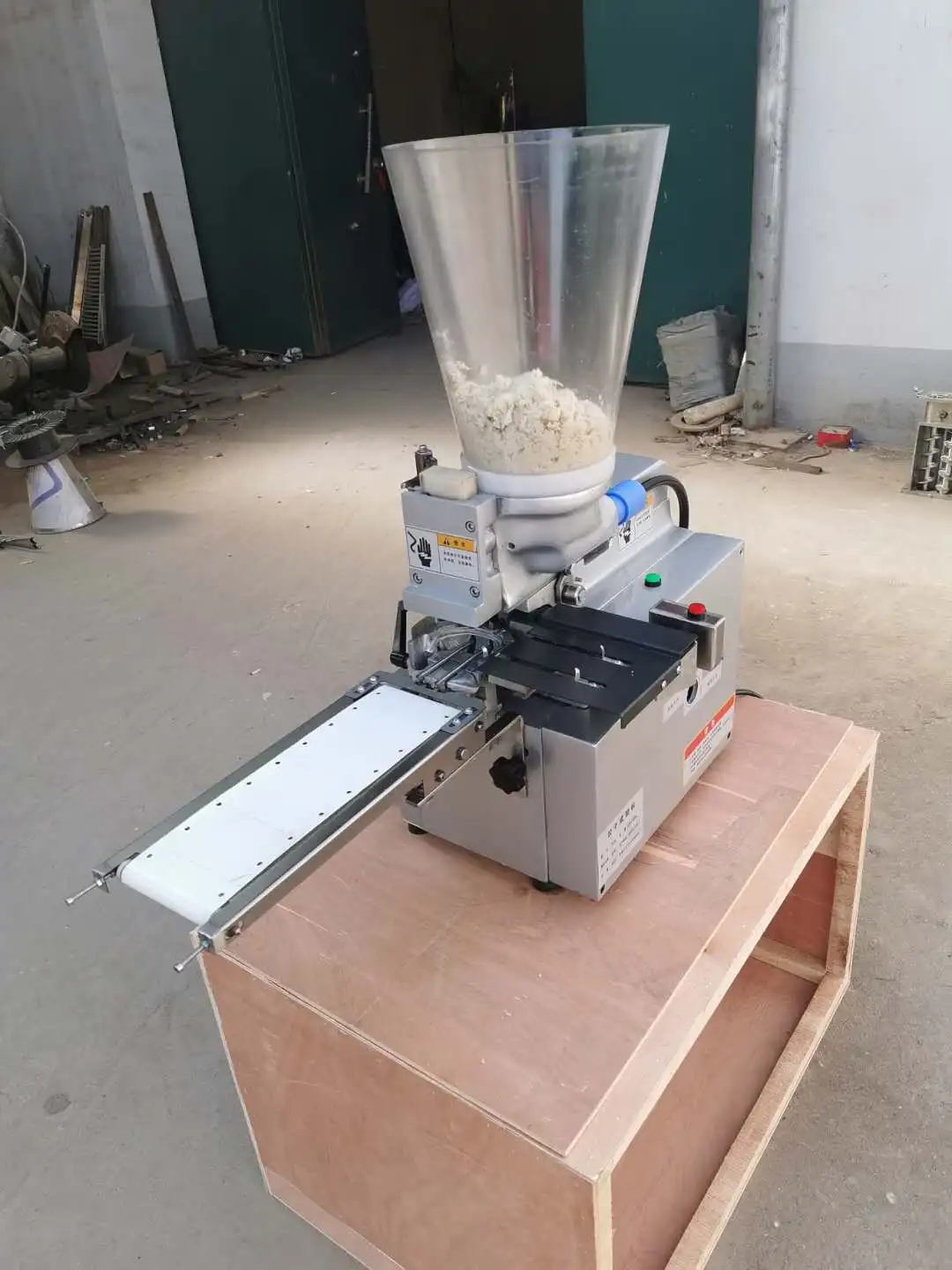 Small Size Table Top Japanese Fried Dumpling Machine Dumpling Gyoza ...