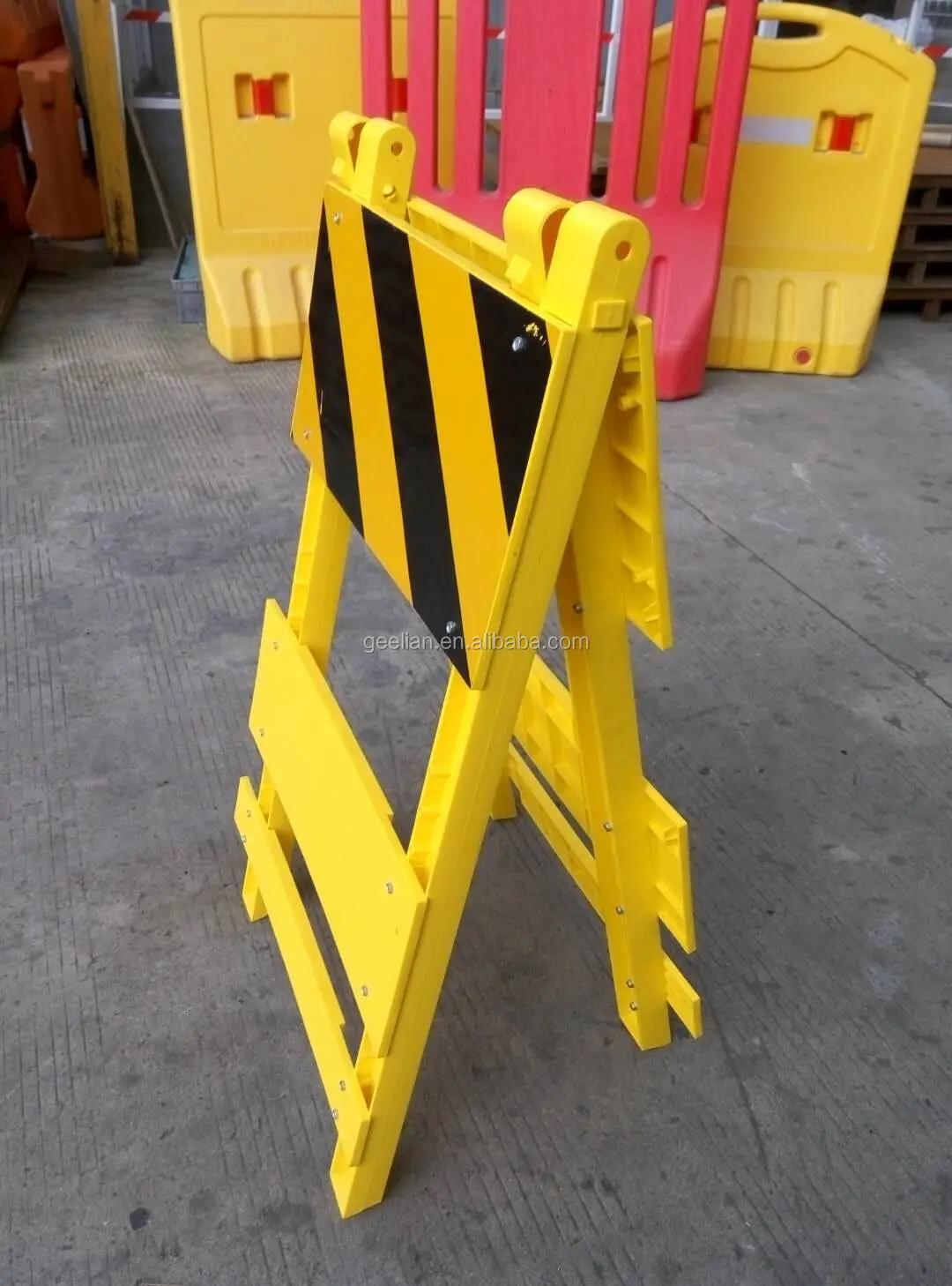 Polypropylene Type I Folding Barricade,24" Width X 40" Height,Orange On ...