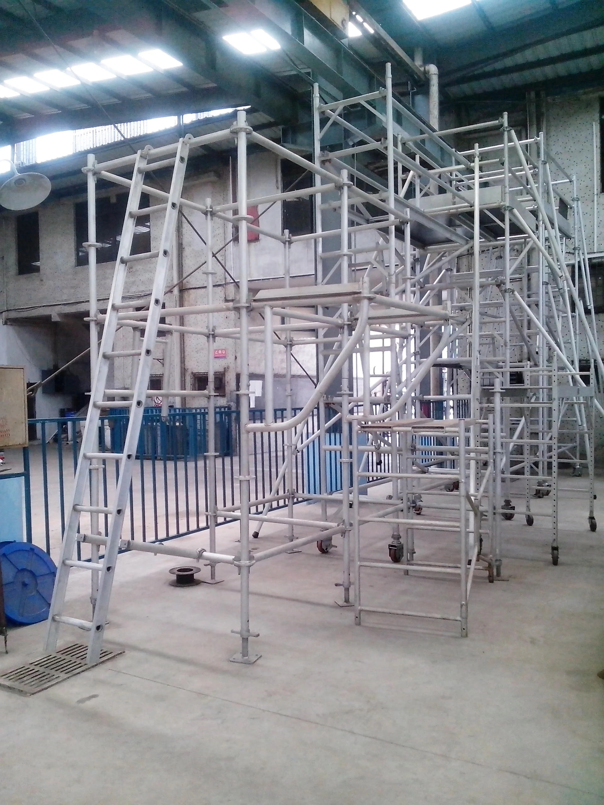 Ringlock Scaffold System - Durable, Portable, and Versatile