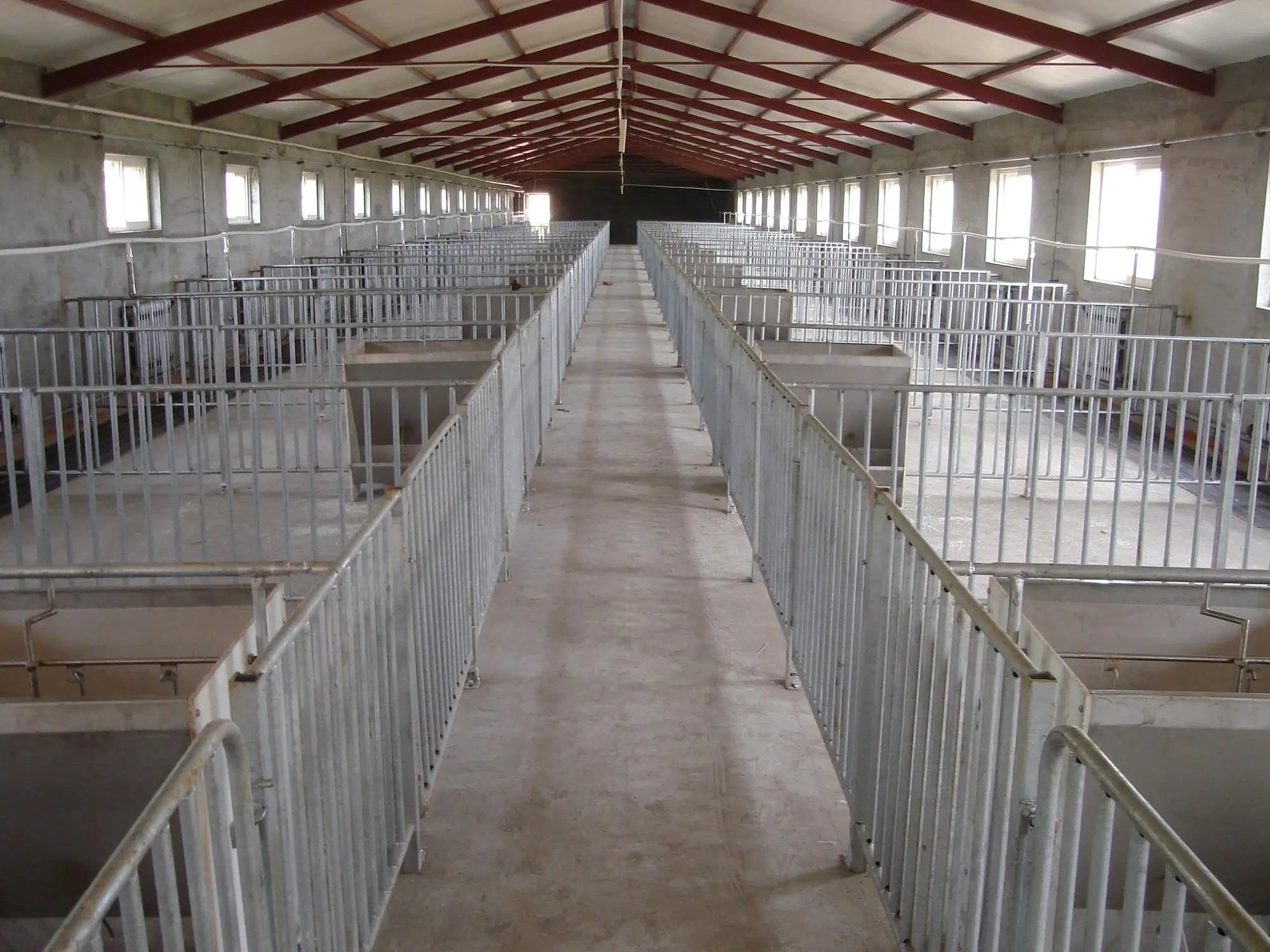 Durable Pig Cages - Hot Dip Galvanized Mating Animal Cages