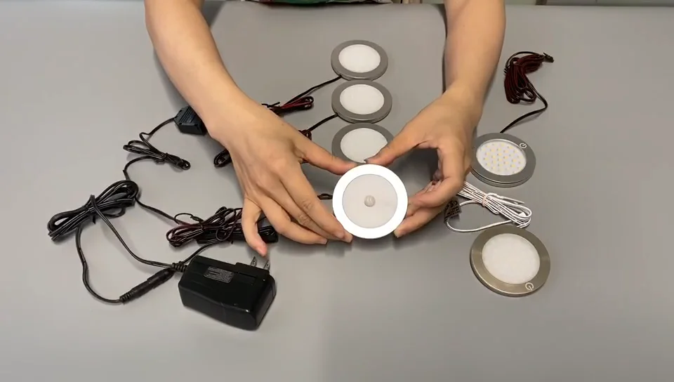 Alibaba Best Seller Small Round Lights Waterproof Led Cabinet Light ...