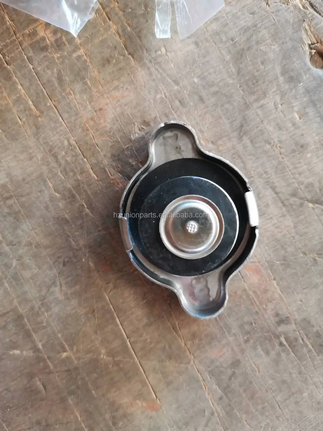 MOBESSATAR 25330-17000 - High Quality Radiator Cap for Hyundai