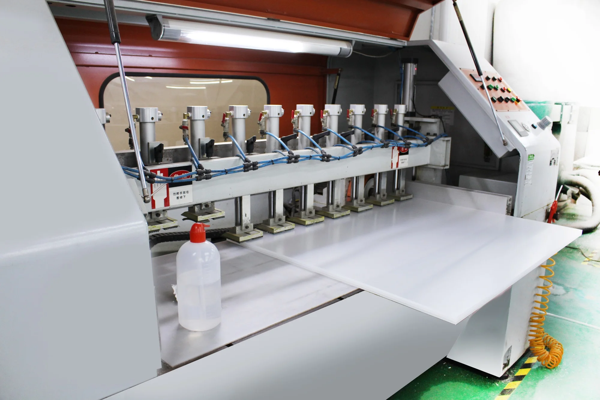 PMMA LED Light Guide Plate with 93% Transmissivity & Customizable ODM