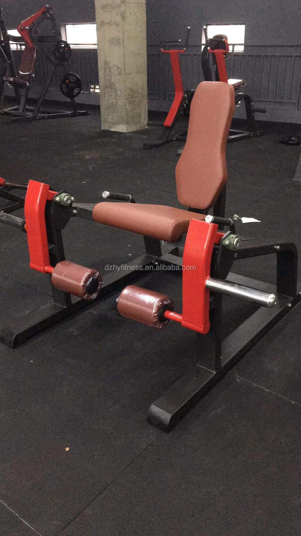 Commercial Plate Loaded Indoor Quadriceps Training / Leg Extension ...