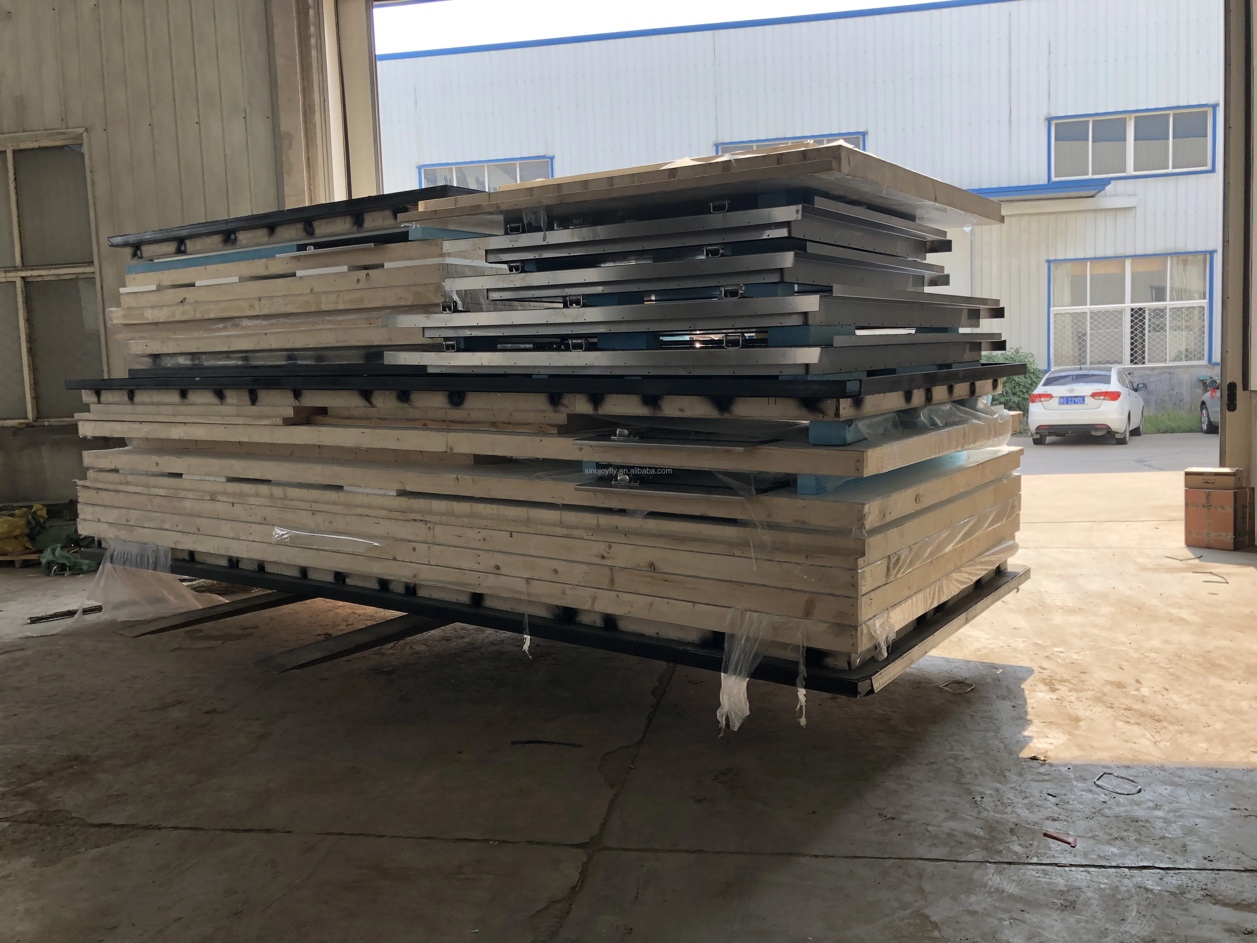 Truck Back Door Small Truck Body - Durable & Versatile