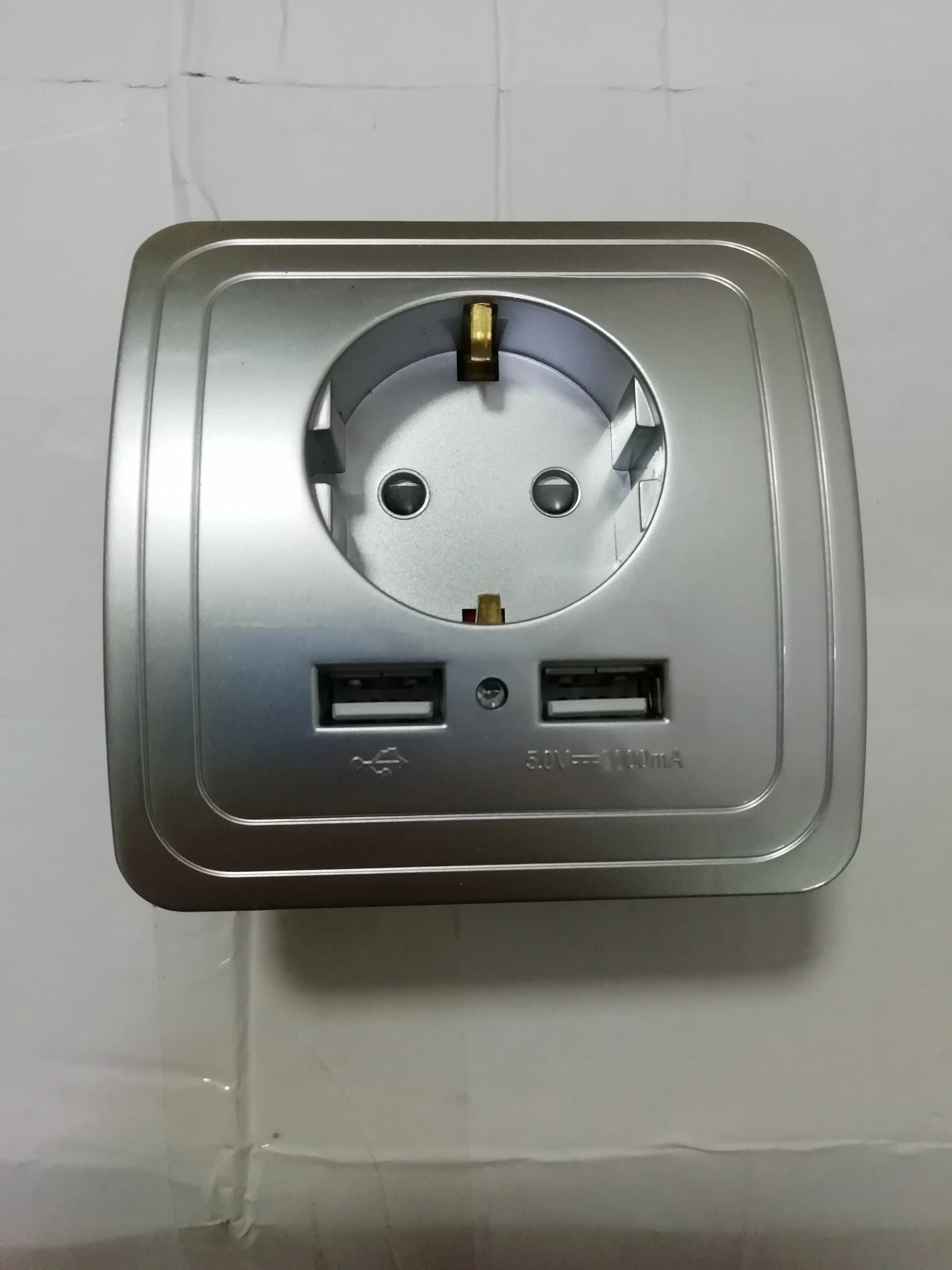 Germany Ce 5v 2a Usb Wall Socket With Double Usb Charging Ports For ...