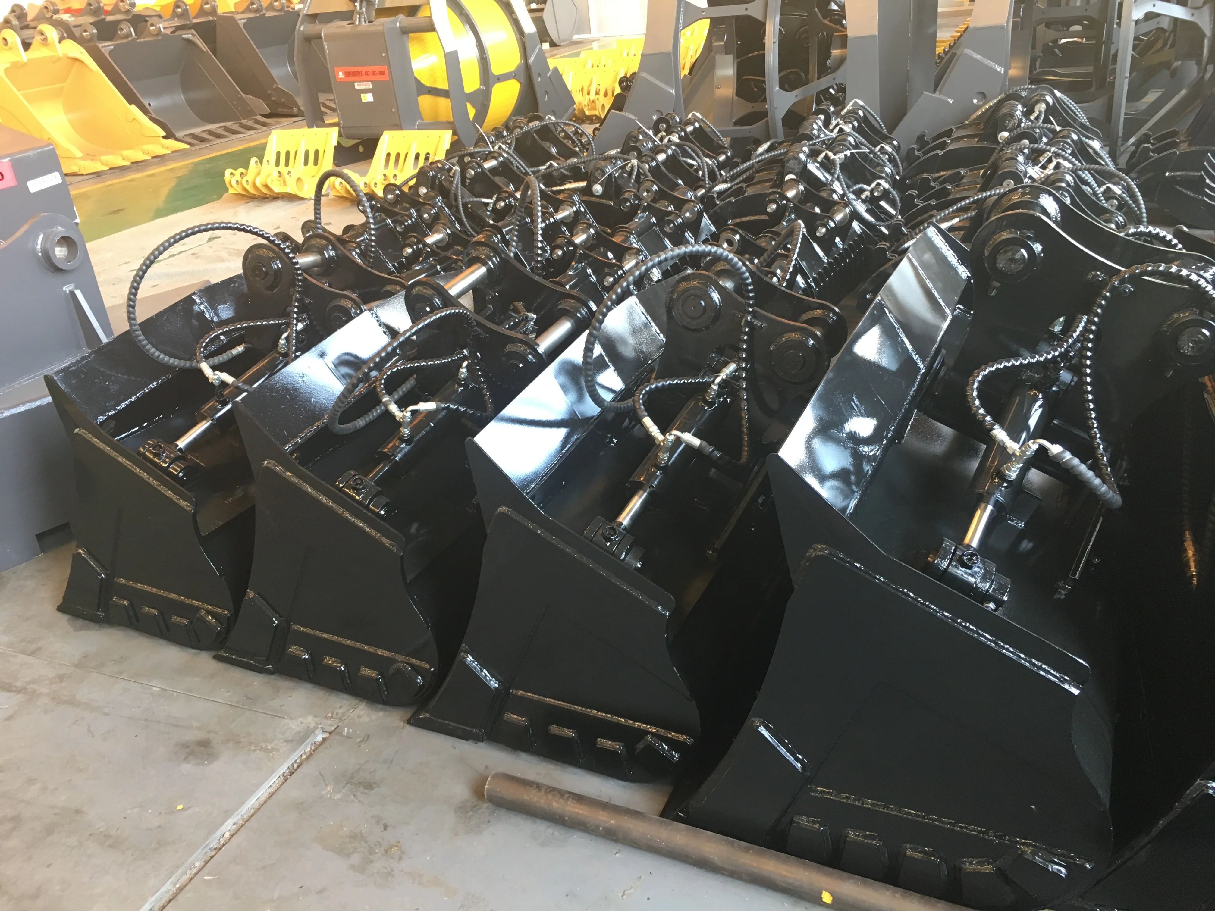 Bobcate Excavator Tilt Bucket Double Rams Bucket - NEW