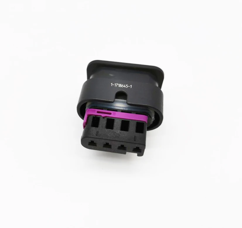 4F0 973 704 1-1718645-1 PA66 Amp 4 Pin Waterproof Connector