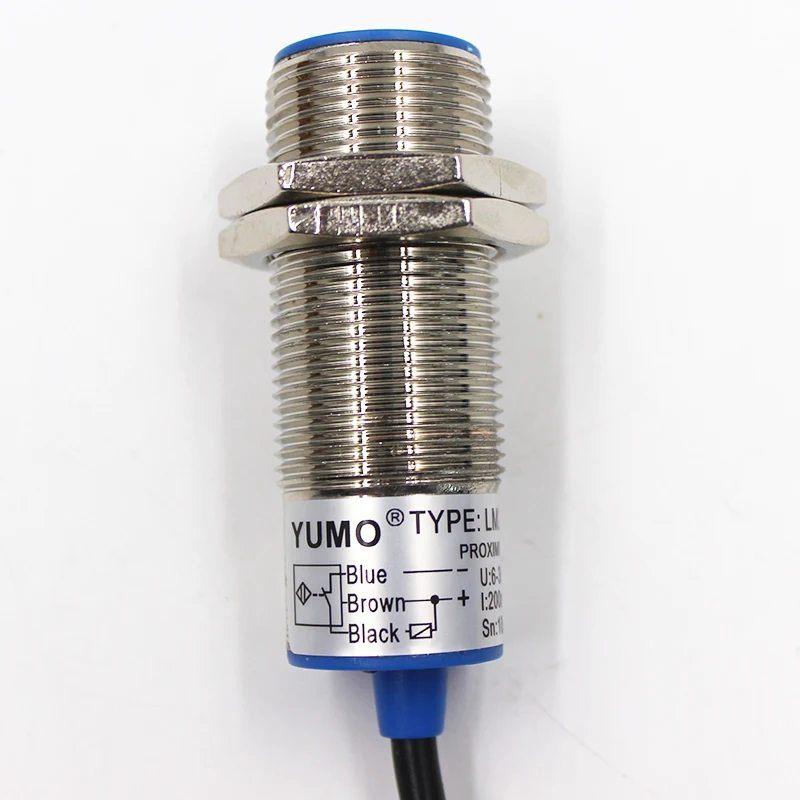 YUMO Sensor LM24-3010NB - 10mm NC Flush Type Proximity Switch